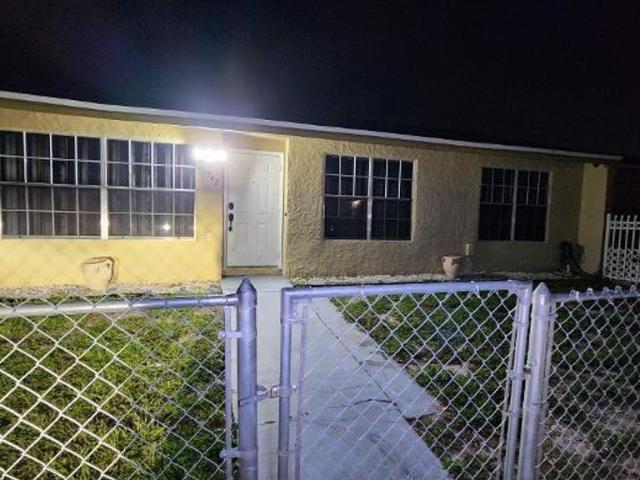 3 bedroom luxury Townhouse for rent in Miami Gardens, United States