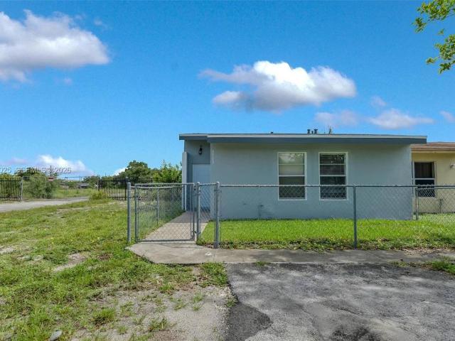 3 bedroom luxury Townhouse for rent in Miami Gardens, United States