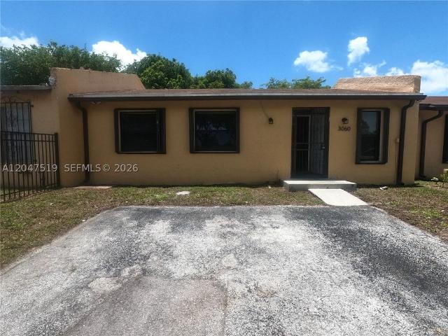 3 bedroom luxury Townhouse for rent in Miami Gardens, United States