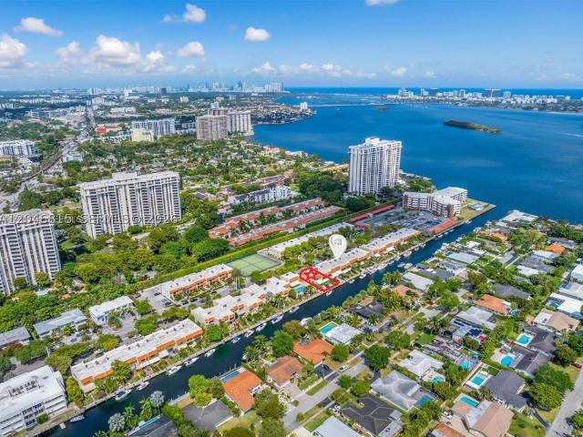 3 bedroom luxury Townhouse for rent in Miami Shores, Florida