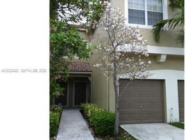 3 bedroom luxury Townhouse for rent in Miramar, Florida