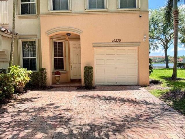 3 bedroom luxury Townhouse for rent in Miramar, United States