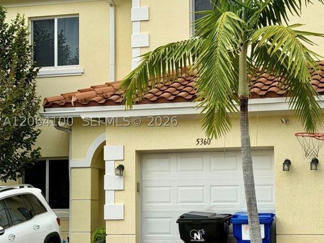 3 bedroom luxury Townhouse for rent in North Lauderdale, Florida