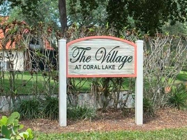 3 bedroom luxury Townhouse for rent in North Lauderdale, Florida