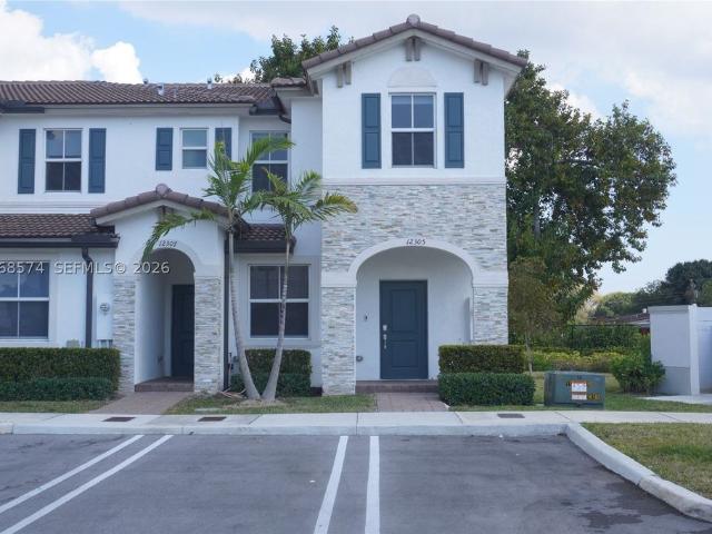 3 bedroom luxury Townhouse for rent in North Miami, United States