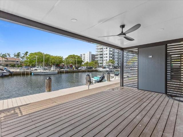 3 bedroom luxury Townhouse for rent in North Miami Beach, Florida