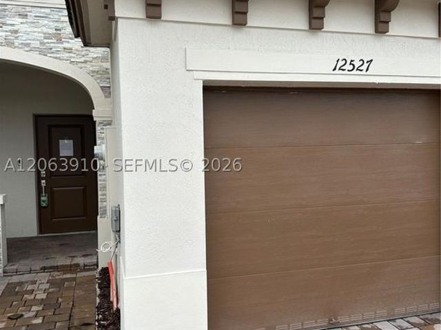 3 bedroom luxury Townhouse for rent in North Miami, Florida