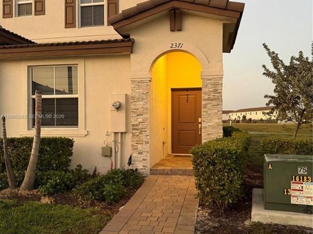 3 bedroom luxury Townhouse for rent in North Miami, Florida