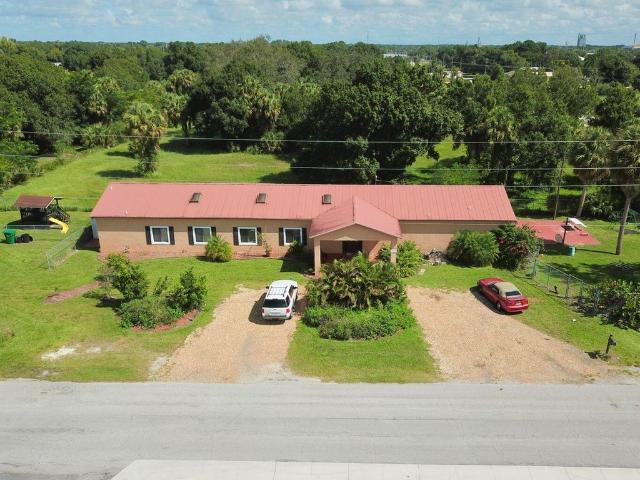 3 bedroom luxury Townhouse for rent in Okeechobee, Florida