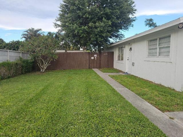 3 bedroom luxury Townhouse for rent in Palm Beach Gardens, Florida