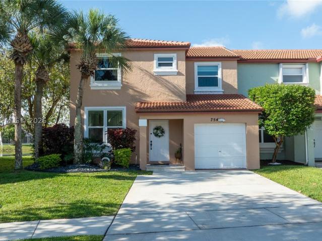 3 bedroom luxury Townhouse for rent in Pembroke Pines, Florida