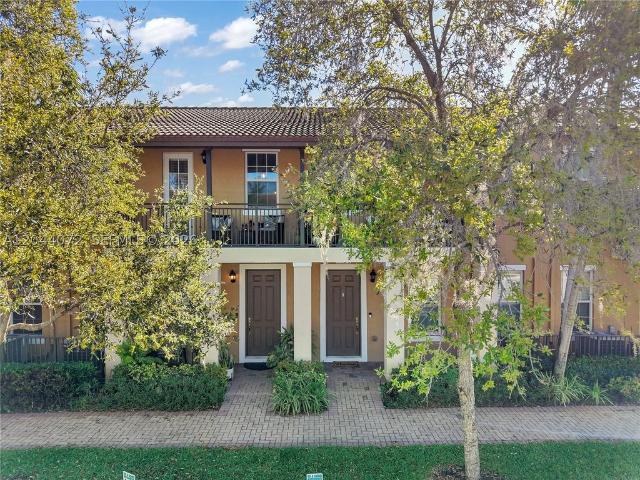 3 bedroom luxury Townhouse for rent in Pembroke Pines, Florida