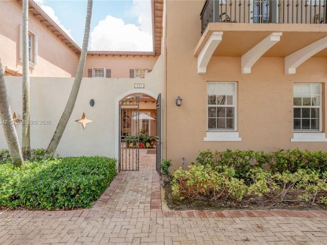 3 bedroom luxury Townhouse for rent in Pembroke Pines, Florida