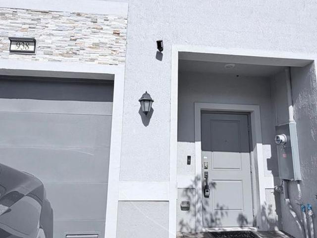 3 bedroom luxury Townhouse for rent in Pompano Beach, Florida