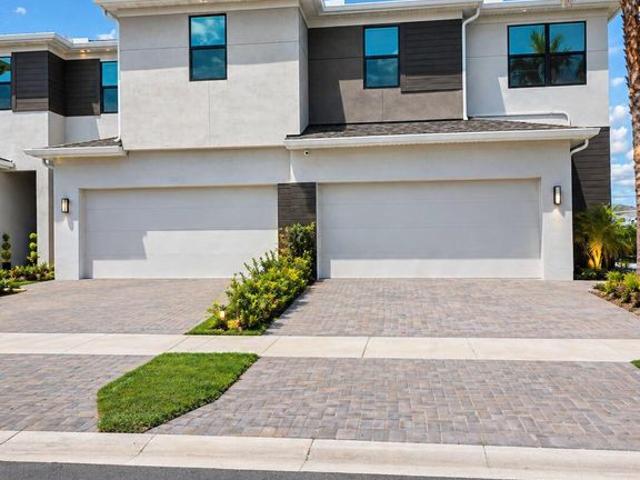 3 bedroom luxury Townhouse for rent in Port Saint Lucie, Florida