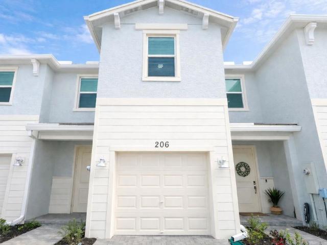 3 bedroom luxury Townhouse for rent in Port Saint Lucie, Florida