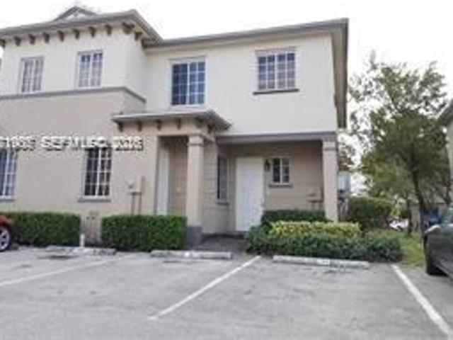 3 bedroom luxury Townhouse for rent in Riviera Beach, Florida