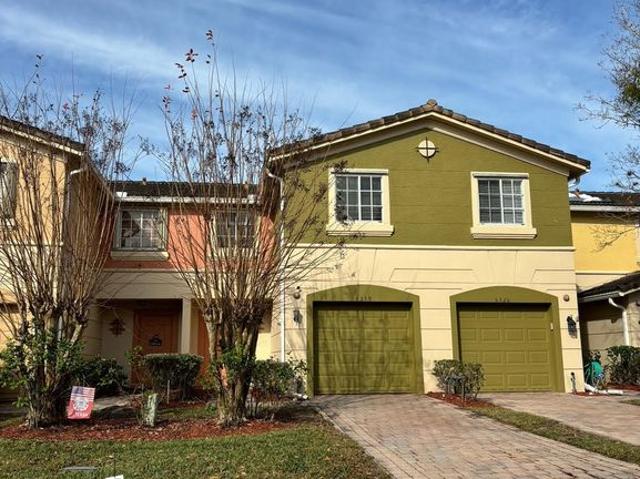 3 bedroom luxury Townhouse for rent in Stuart, Florida