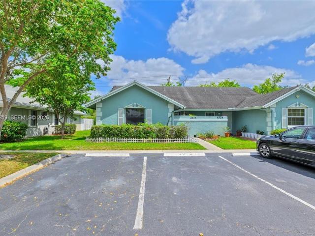 Luxury Townhouse for rent in Sunrise, United States