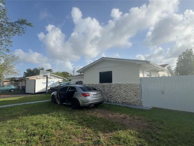 3 bedroom luxury Villa for rent in Miami, Florida