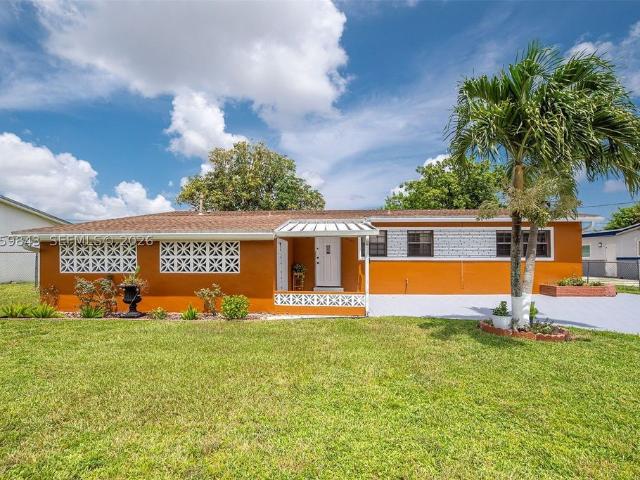 3 bedroom luxury Villa for rent in Miami Gardens, Florida