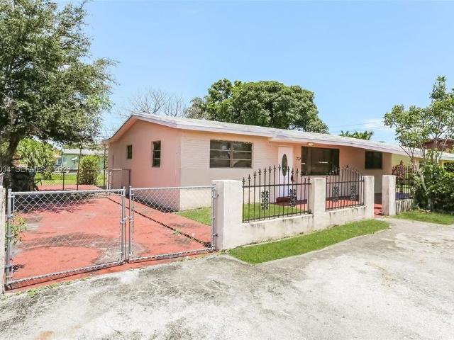 3 bedroom luxury Villa for rent in Miami Gardens, Florida