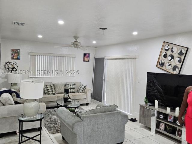 3 bedroom luxury Villa for rent in Miami Gardens, United States