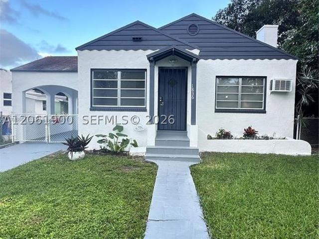 3 bedroom luxury Villa for rent in Miami Heights Trailer Park, Florida