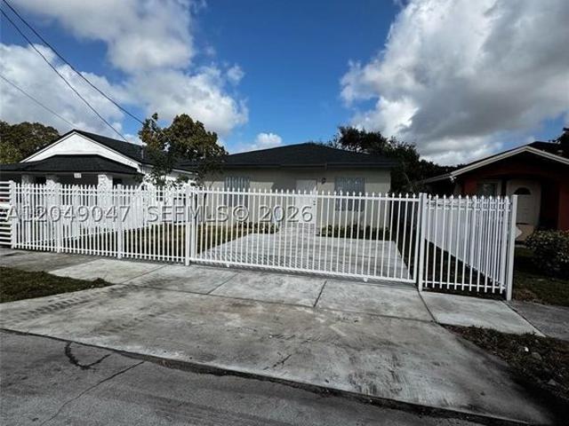 3 bedroom luxury Villa for rent in Miami Heights Trailer Park, United States