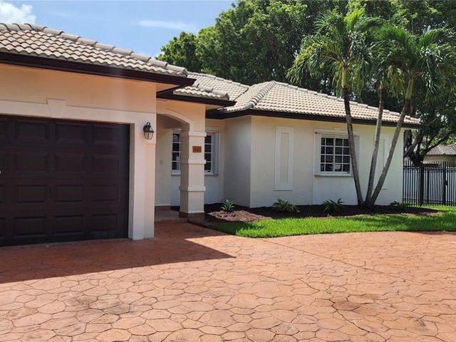 3 bedroom luxury Villa for rent in Miami Lakes, Florida