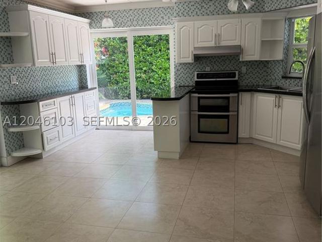 3 bedroom luxury Villa for rent in Miami Terrace Mobile Home, United States
