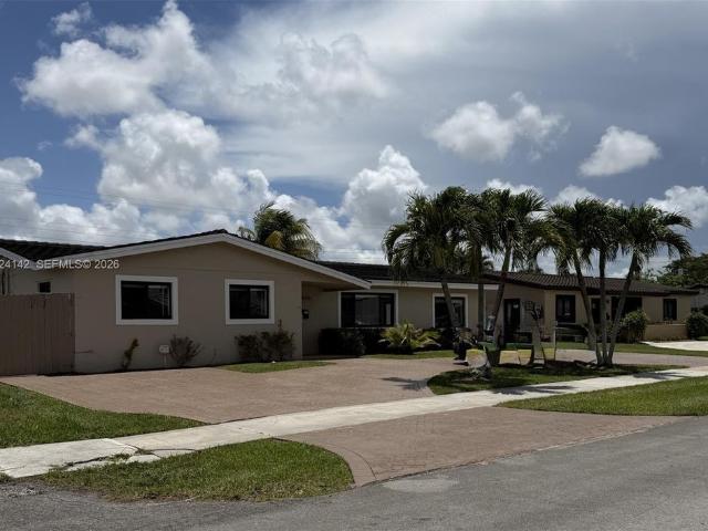 3 bedroom luxury Villa for rent in Miami Terrace Mobile Home, United States