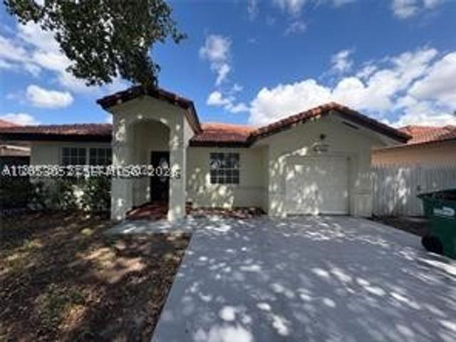 3 bedroom luxury Villa for rent in Miami Terrace Mobile Home, United States