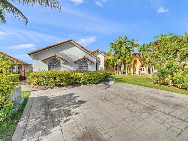 3 bedroom luxury Villa for rent in Miami Terrace Mobile Home, United States