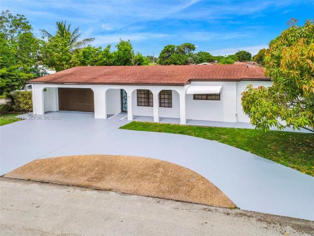3 bedroom luxury Villa for rent in Miramar, Florida