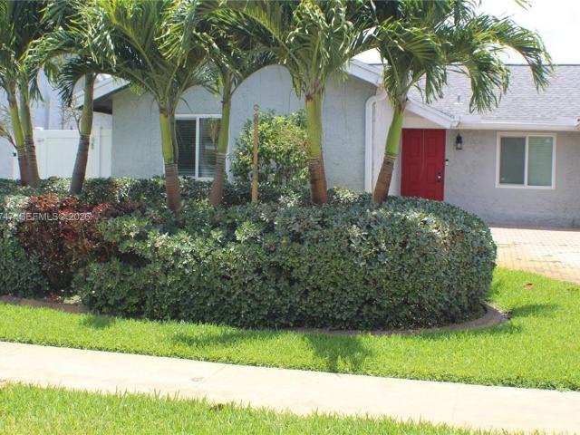 3 bedroom luxury Villa for rent in North Lauderdale, Florida