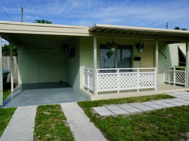 3 bedroom luxury Villa for rent in Oakland Park, Florida