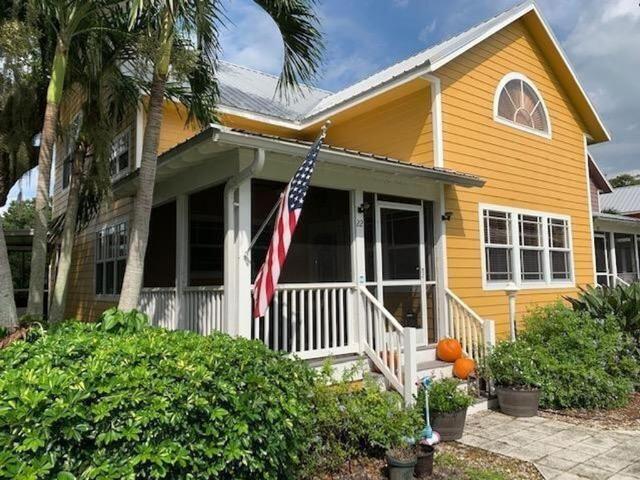 3 bedroom luxury Villa for rent in Okeechobee, Florida
