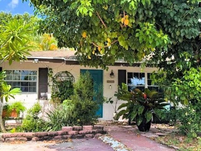 3 bedroom luxury Villa for rent in Aventura, Florida