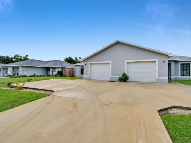 3 bedroom luxury Villa for rent in Cape Coral, Florida
