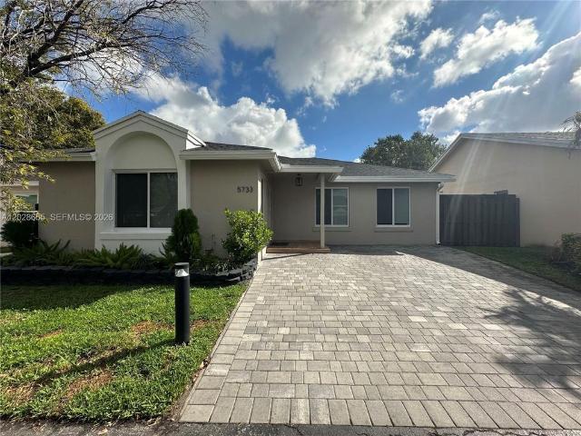 3 bedroom luxury Villa for rent in Doral, United States