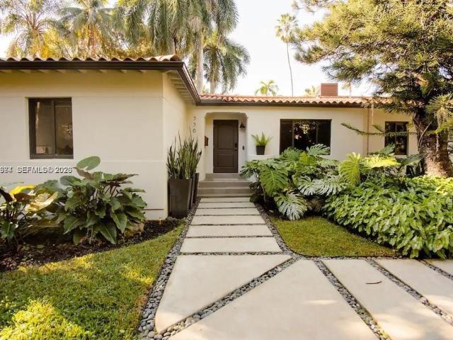3 bedroom luxury Villa for rent in El Portal, Florida