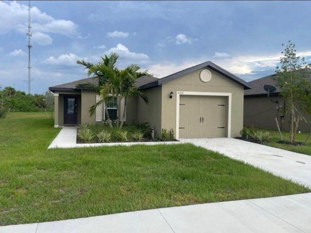 3 bedroom luxury Villa for rent in Fort Pierce, Florida
