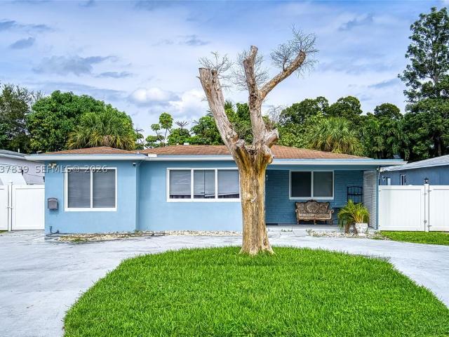 3 bedroom luxury Villa for rent in Hallandale, Florida