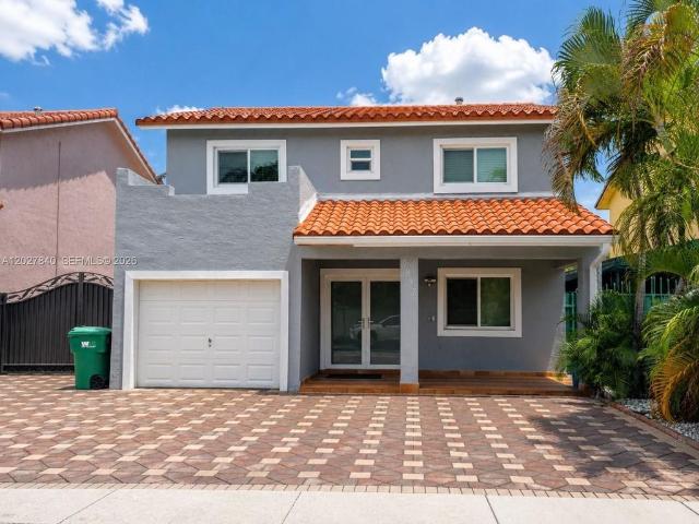 3 bedroom luxury Villa for rent in Hialeah Gardens, Florida
