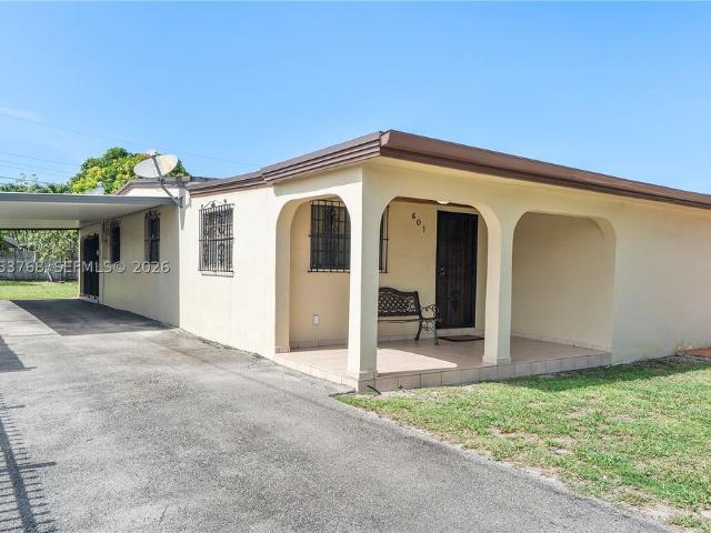 3 bedroom luxury Villa for rent in Hialeah, United States