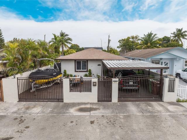 3 bedroom luxury Villa for rent in Hialeah, United States