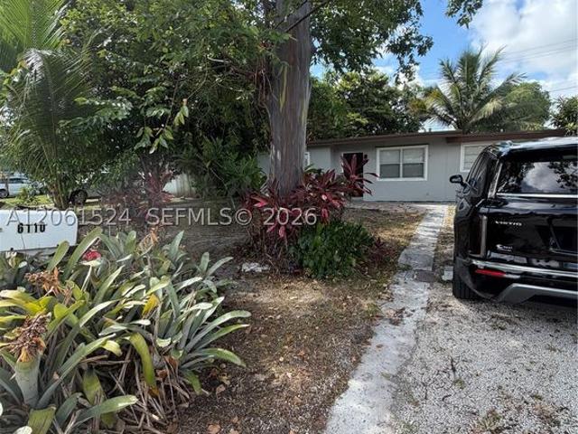 3 bedroom luxury Villa for rent in Hollywood, United States