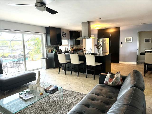 3 bedroom luxury Villa for rent in Hollywood, United States