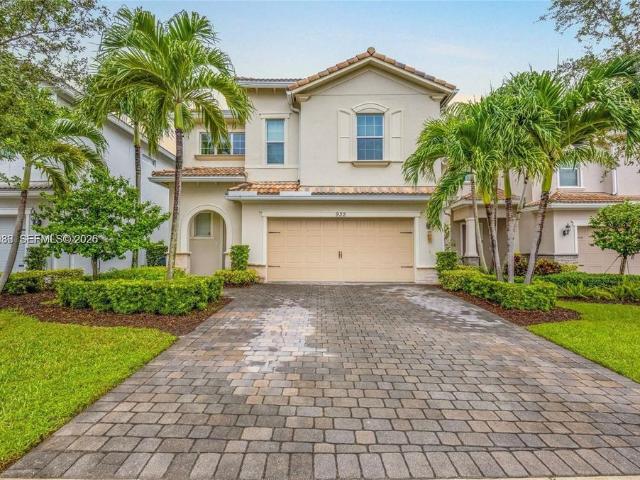 3 bedroom luxury Villa for rent in Hollywood, United States